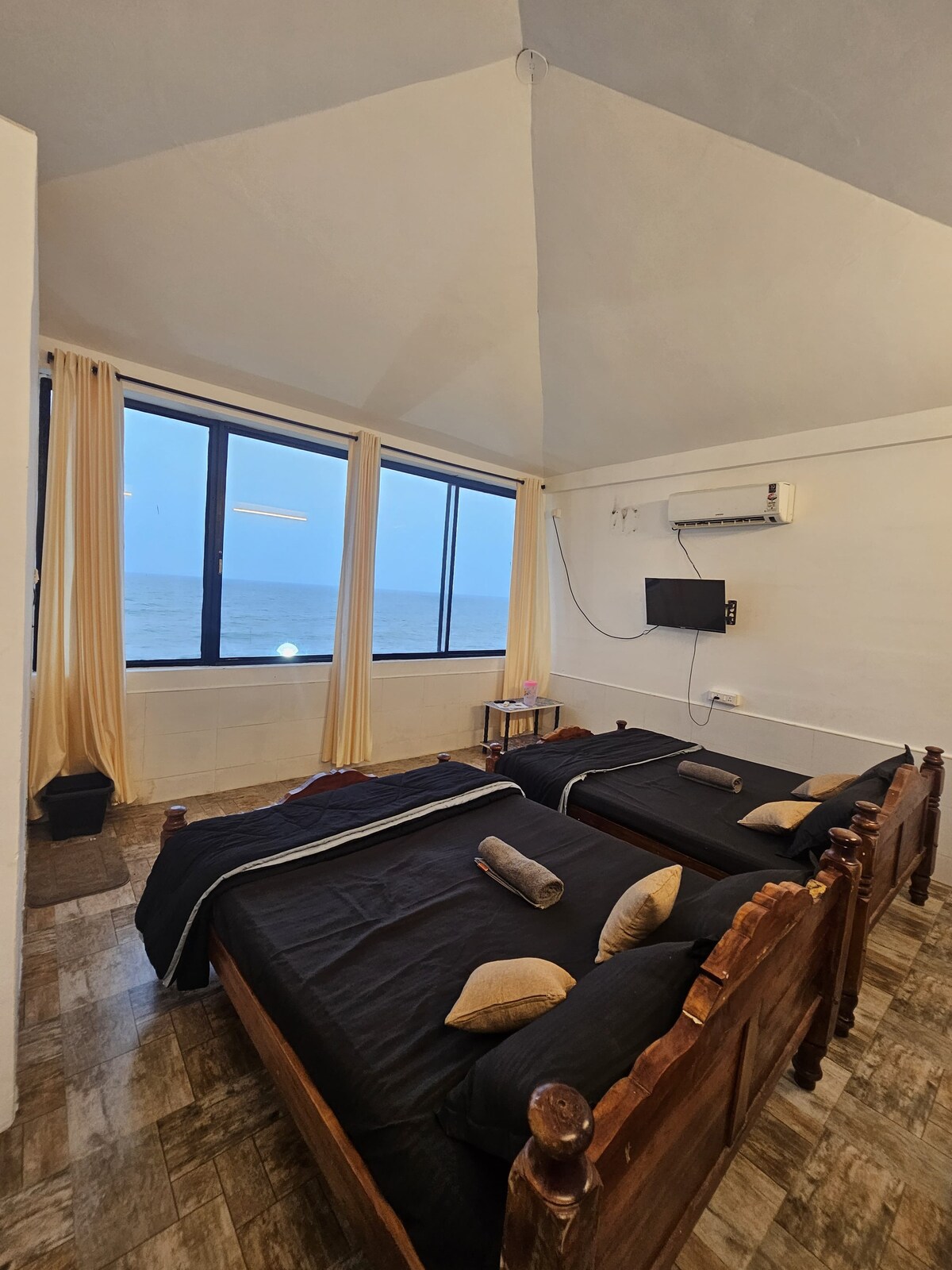 beach facing room - Guest houses for Rent in Kalapet, Puducherry, India ...