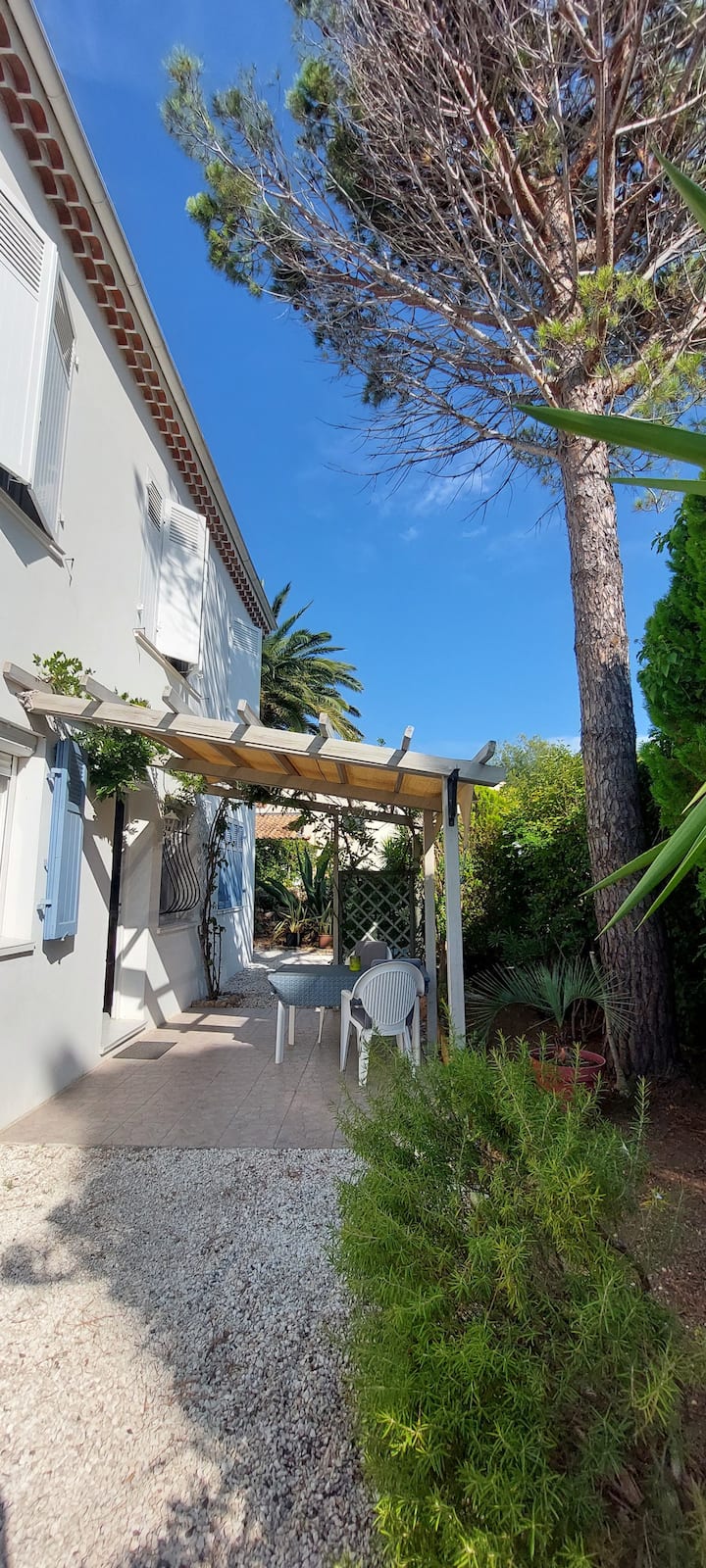 Havre De Paix Avec Jardin Privé Ensoleillé - Saint-Raphaël