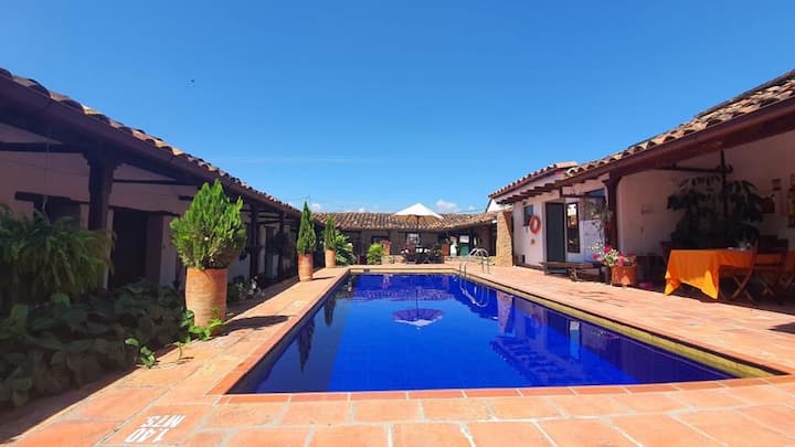 La Serrana Casa Colonial En El Corazón Del Socorro - Socorro