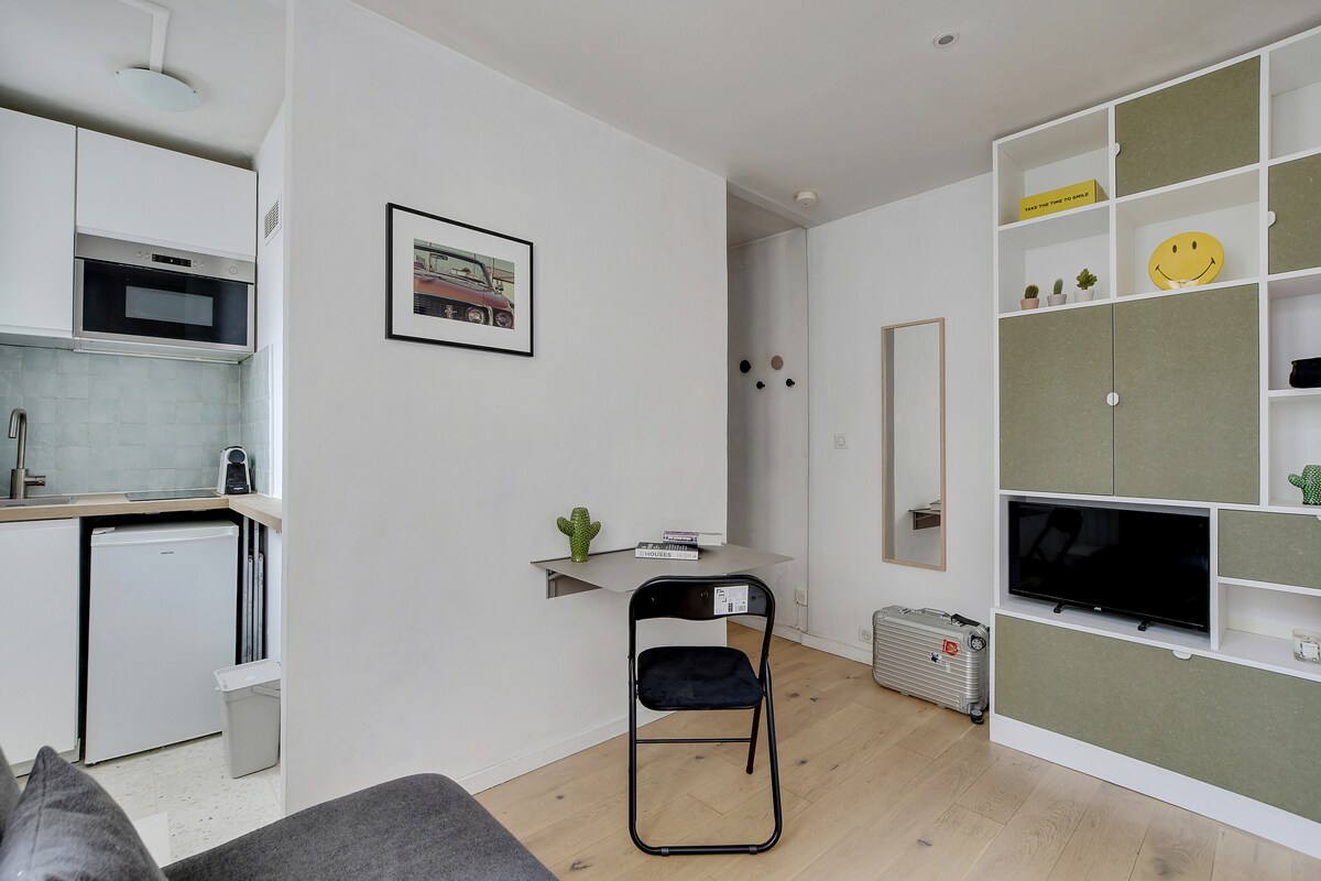 lovely studio apartment Paris 10th near by Opera - Flats for Rent in Paris, Île-de-France ...