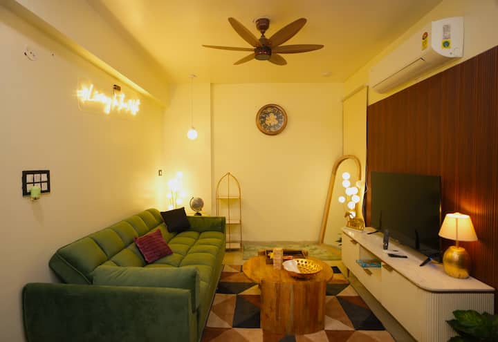 Riverside Suite| Sunset Views | 50"tv + Ott | Heat - Jaipur