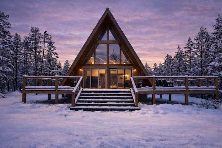 Hot Tub • Sauna • Luxury Aframe Retreat Near Breck - United States