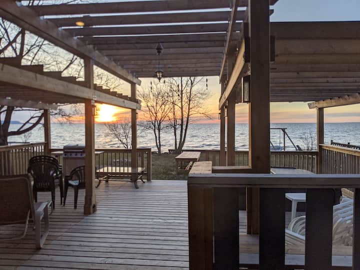 Beachfront Cottage- Wasaga/30 Min To Blue Mountain - Wasaga Beach