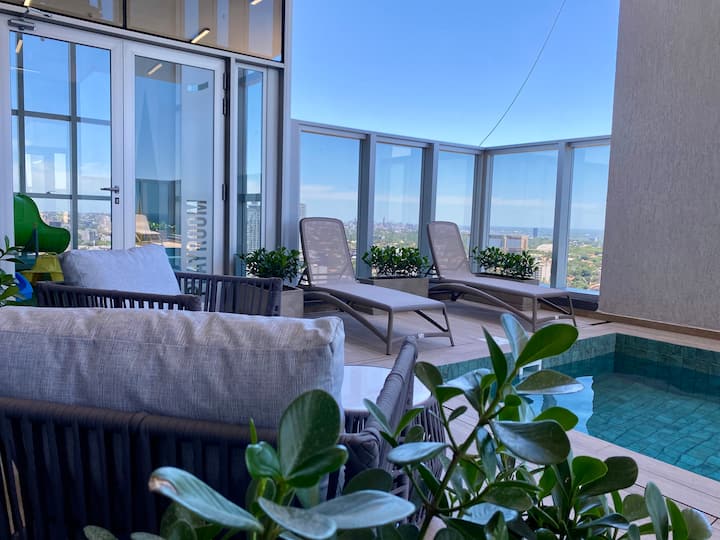 En Piso 31, Edificio Mas Alto De Asunción - Asunción