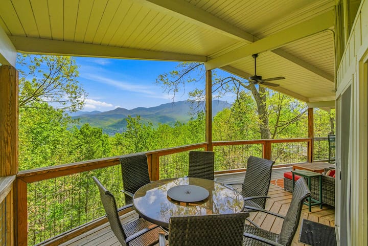Chalet Village Cabin, Sleeps 9, Mtn View, 360 Deck - Gatlinburg, TN