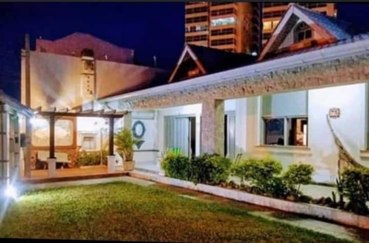 Bela Casa No Centro De Tramandaí! - Tramandaí