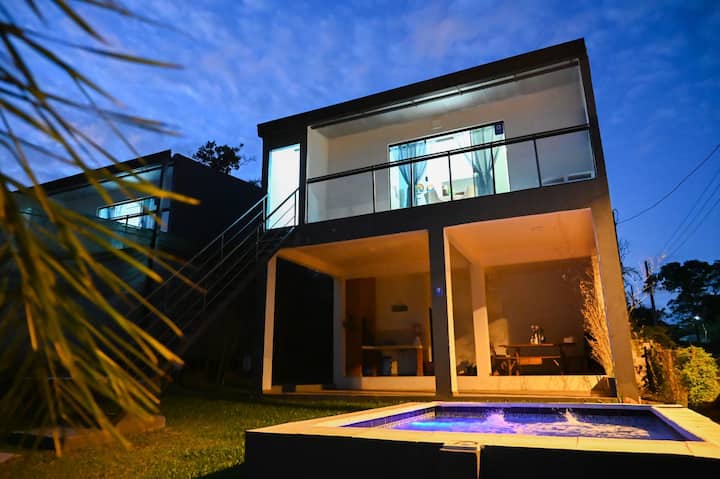 Casa De Fin De Semana Con Vista Al Lago Ypacarai - Areguá