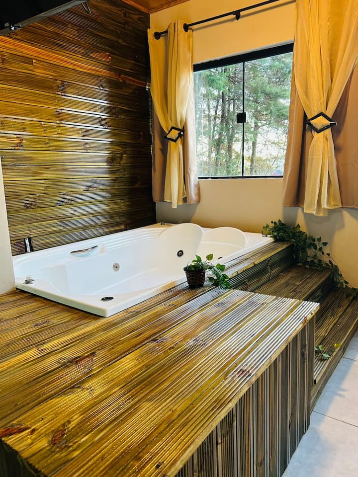 Quarto Luxo Com Hidromassagem - 12 - Campos do Jordão
