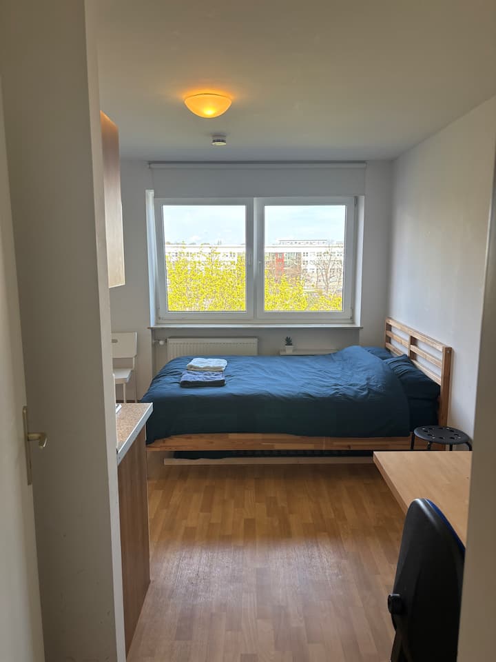 Minimalistic Studio Near Munich Center - Munique
