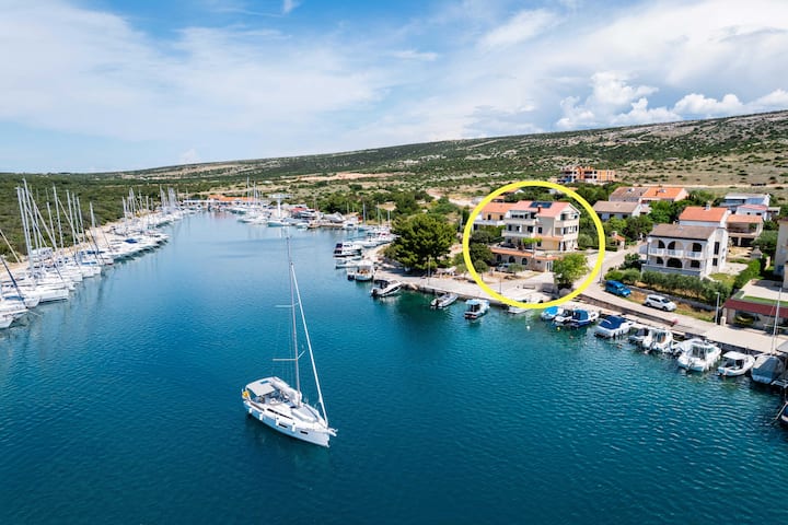 Beachfront Lovro 6 Apartment By Pag Tours - Pag