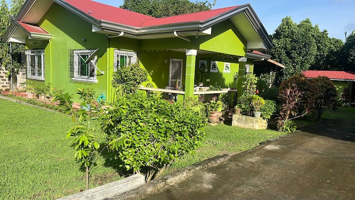 Charming 2br Hideaway W/ Huge Garden By Mount Zion - Batangas