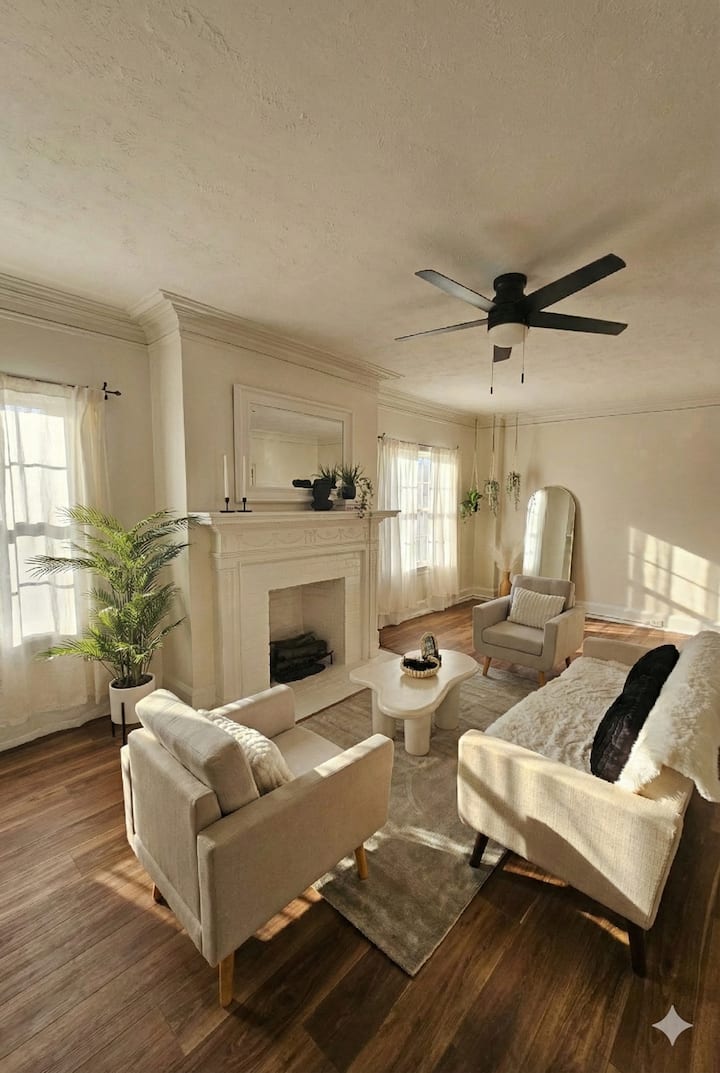 Walk To Cleveland Clinic/uh/cwru: Safe, Modern 2bd - Shaker Heights, OH