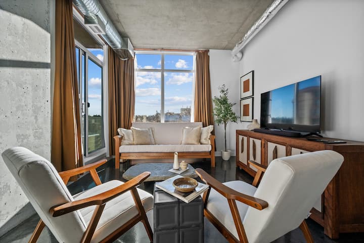 "The Oak" Downtown Core | Ac | Min To Saddledome - Canada