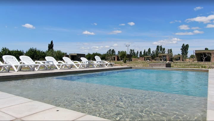 Complejo En Mendoza – 8 Cabañas / Piscina / 24 Pax - Argentine