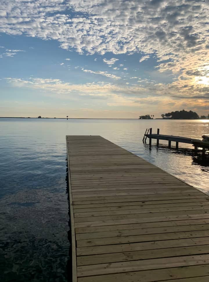 Sodus Point Lakefront Cottage With Dock + Views - Sodus Point, NY