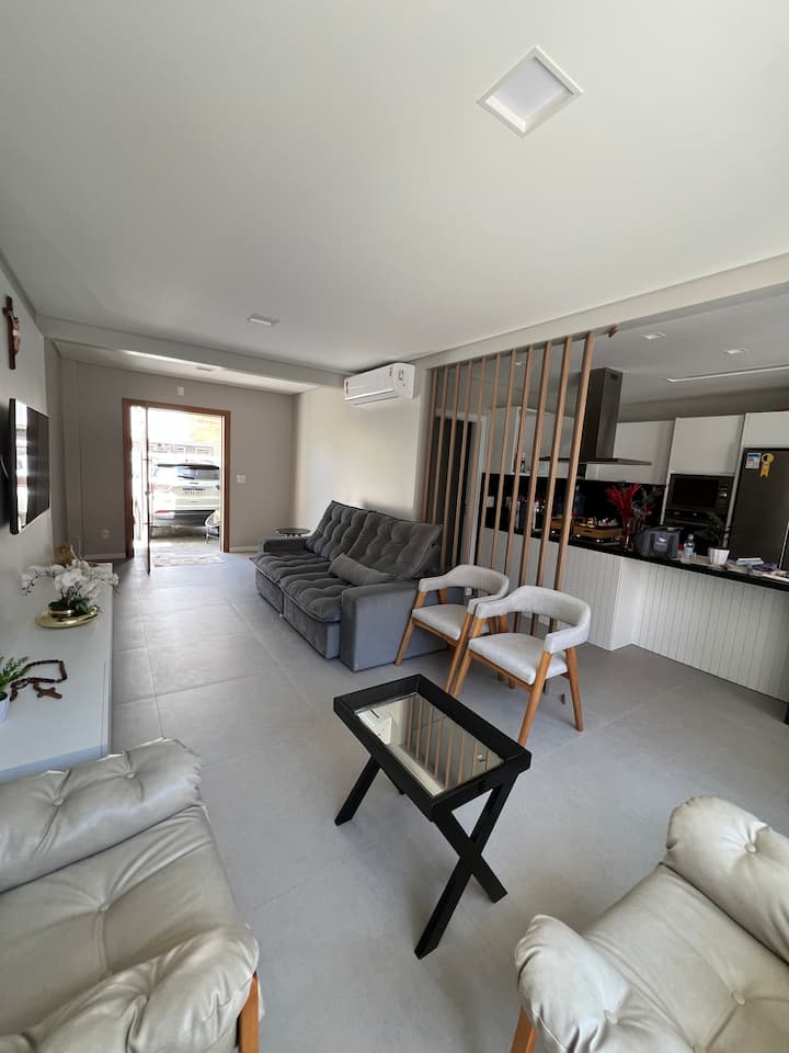 Casa Próximo à Praia De Palmas - Governador Celso Ramos