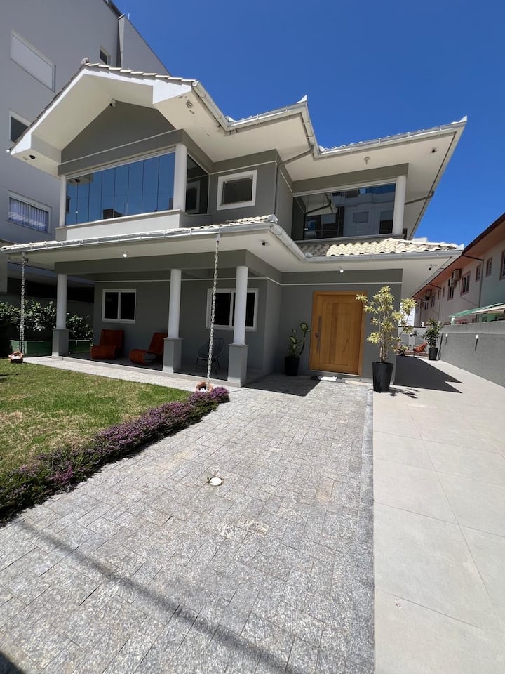 Casa Próximo à Praia De Palmas - Governador Celso Ramos