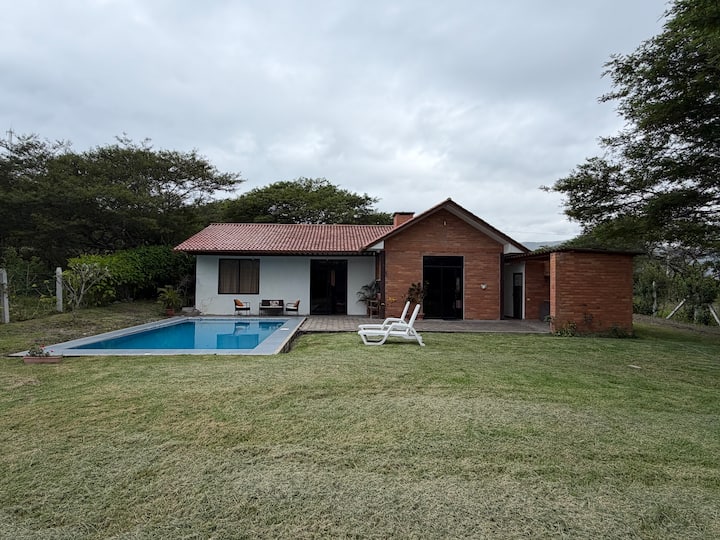 Quinta En Yunguilla Ideal Para Grupos & Familias. - Santa Isabel