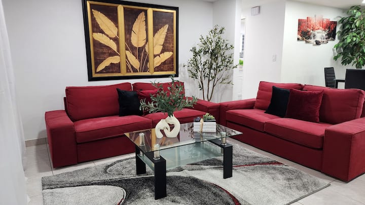 #39 The Farmington House - New Port Richey, FL