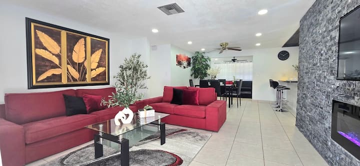 #39 The Farmington House - New Port Richey, FL