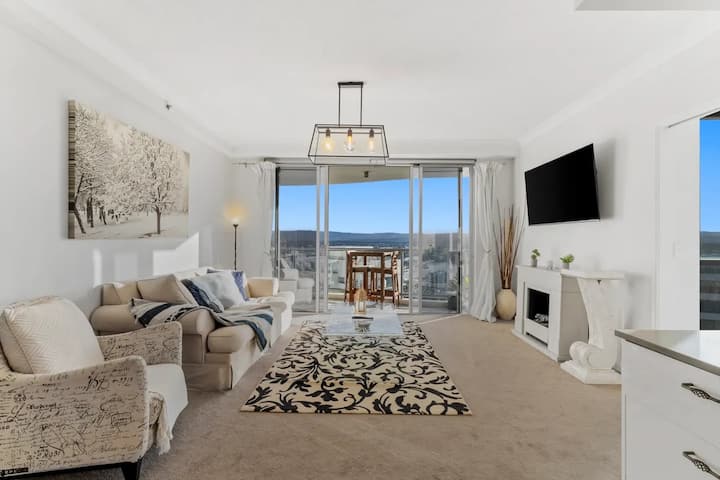 Surfers Paradise Escape - Pools - Gym - Parking - Surfers Paradise