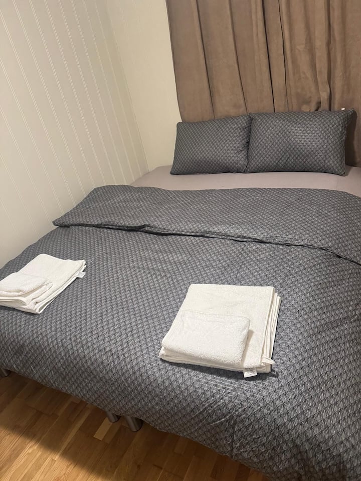 We Have Taxi Service, Very Close To Supermarket - Tromsø