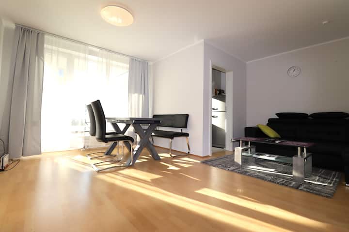 Top-lage! 2-zimmer-wohnung In Schwabing - Munich