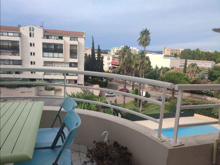 Lumineux T2 - Résidence Calme - Piscine - Plages - Saint-Aygulf