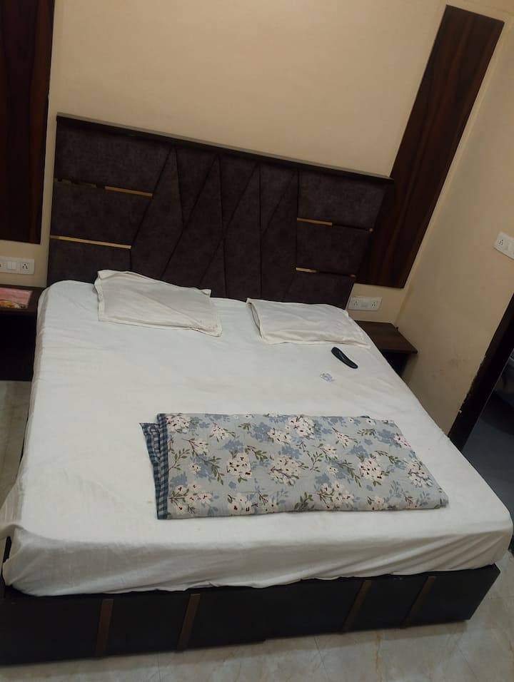 Welcome To Hotel Rose - 암발라