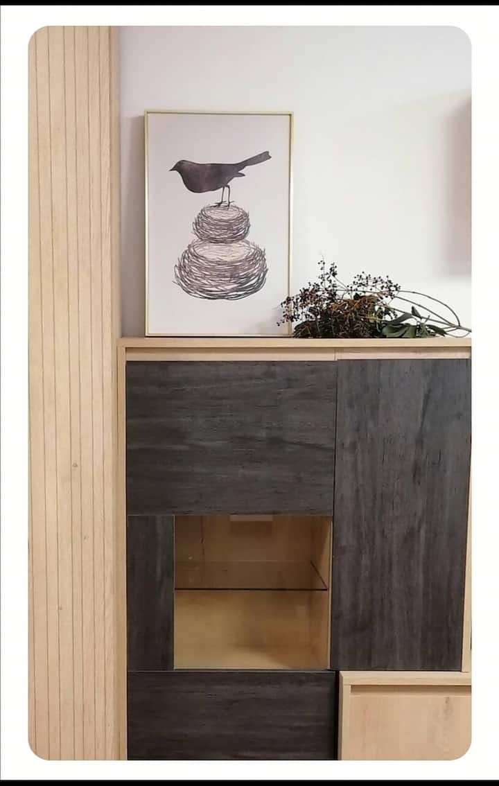 El Pelicano Rojo. Apartamentos. - Vigo