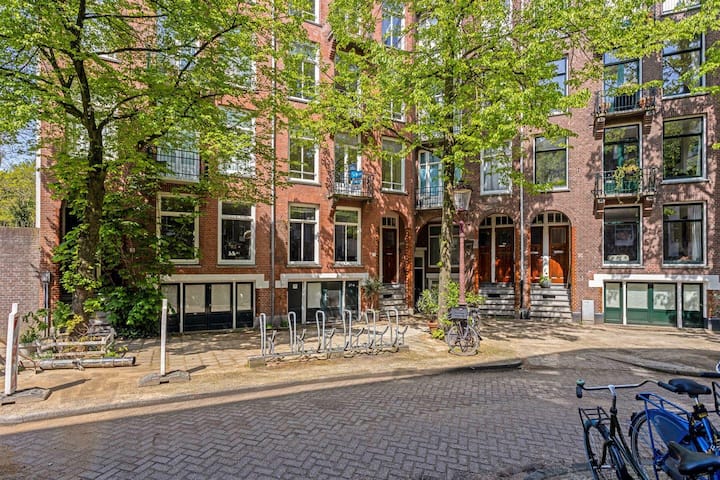 Equipped & Cozy De Pijp Stay — Ideally Connected - Amsterdam