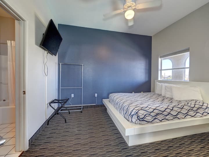 Alister Square Inn- Budget Double Room - Port Aransas, TX