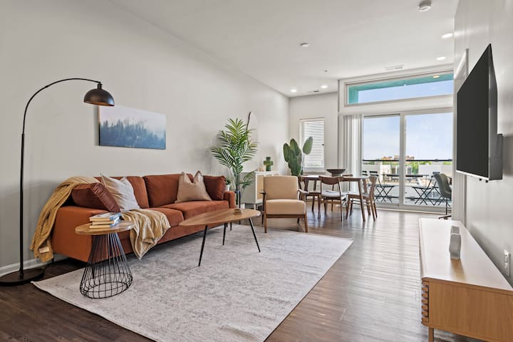 Walkable Downtown 2 Bed With Balcony - Kansas City