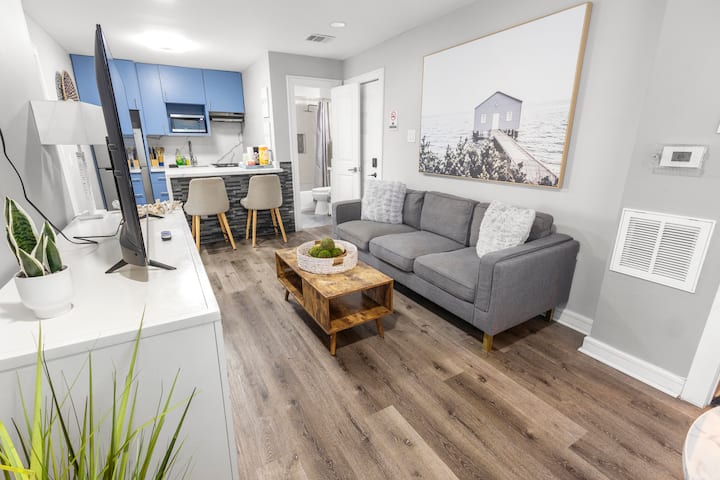 8br Home: Prime Location, Parking, Wi-fi - Houston, TX