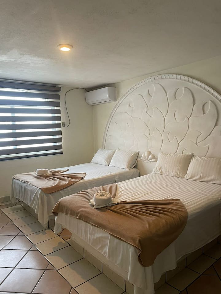 Excepcional Ubicación En El Malecón De Mazatlán - Mazatlán