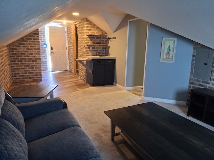 Lookout Point Studio Oak Grove,mo - Odessa, MO