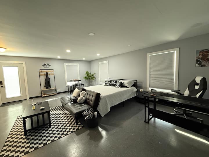 Victory Lane Getaway - Greenwood, IN