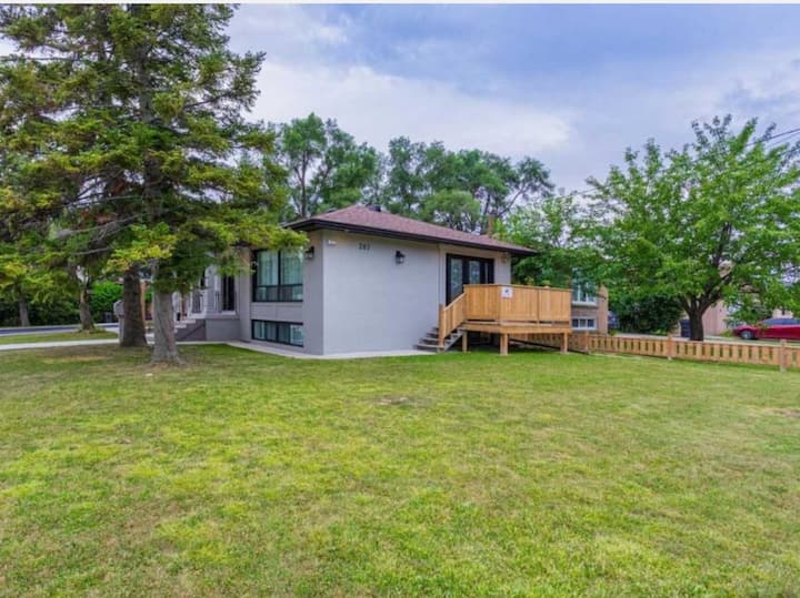 Spacious And Bright 4+1 Basement - Vaughan