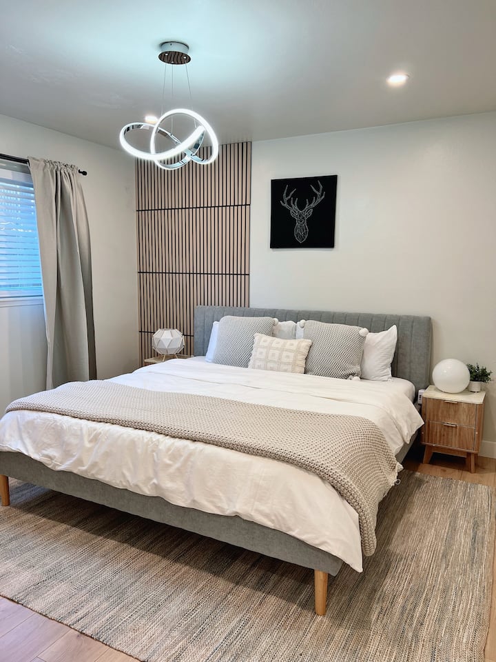 Pure Wabi – King Bed Bliss - Menlo Park, CA