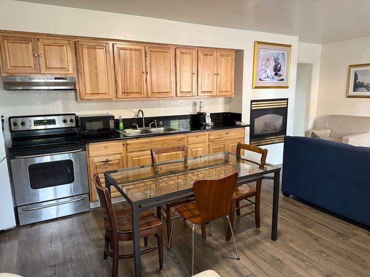 1 Bedroom Apartment In Centrally Located Inn - South Lake Tahoe, CA