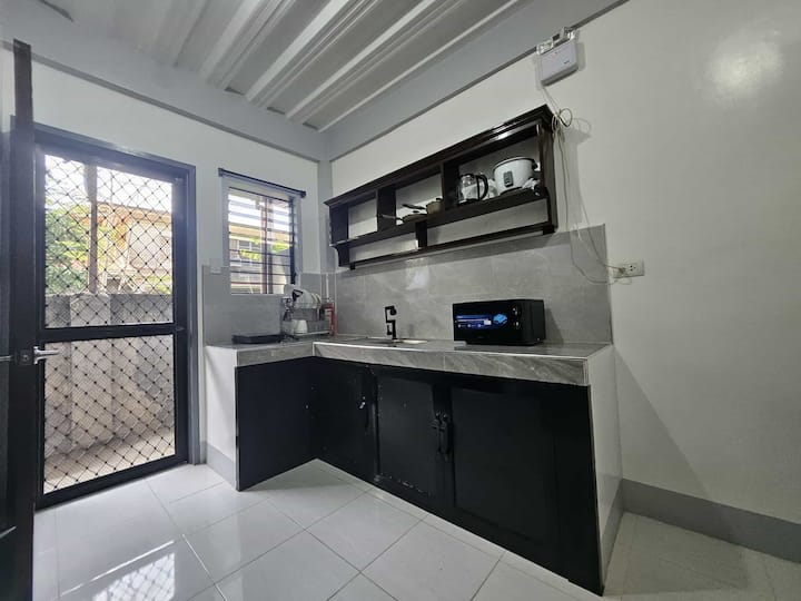 Cozy Stay — Perfect For 1 Night Or More - Tangub City