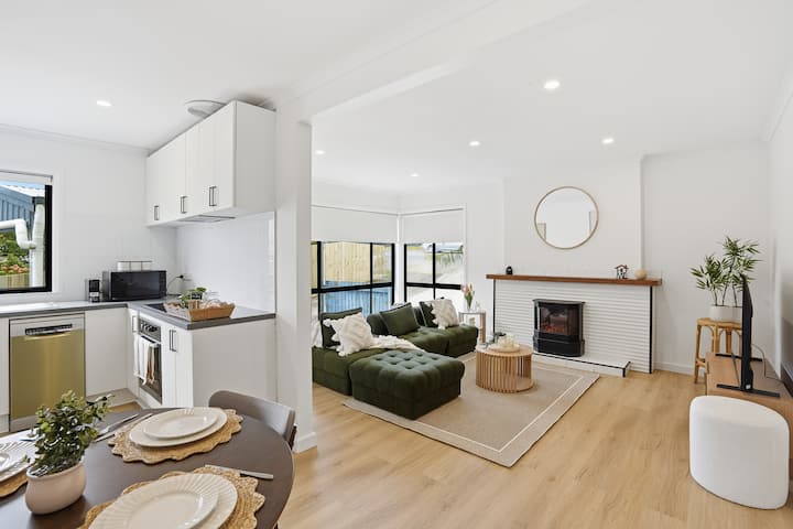 3br Family Home | Warrane Near Hobart - Hobart