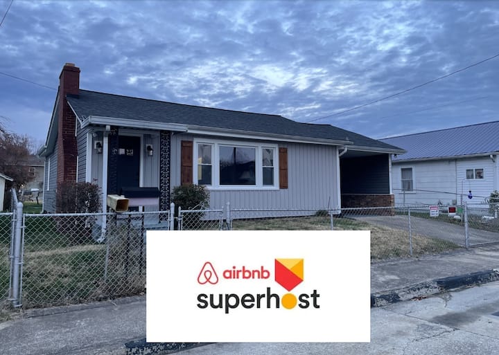 Modern Remodel In Charming Vintage Neighborhood - Fort Patrick Henry Lake, TN