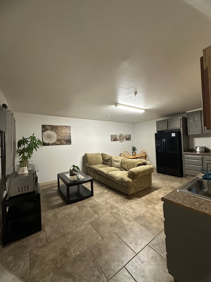 Guest House Perfect For Couples & Small Groups - Hesperia, CA