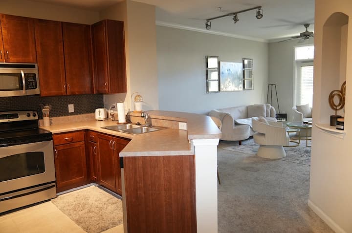 Elegant, Peaceful Stay Near Downtown - Dunwoody, GA