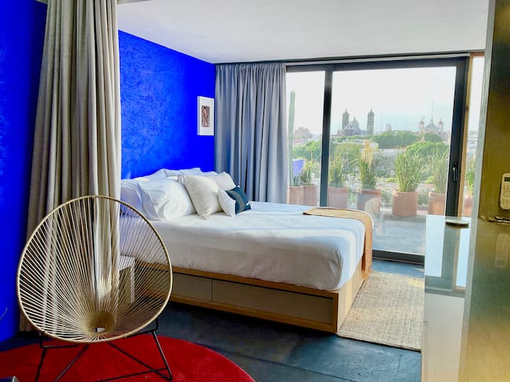 Palafox Landscape: Cathedral & Peaks • Ac+parking - Puebla