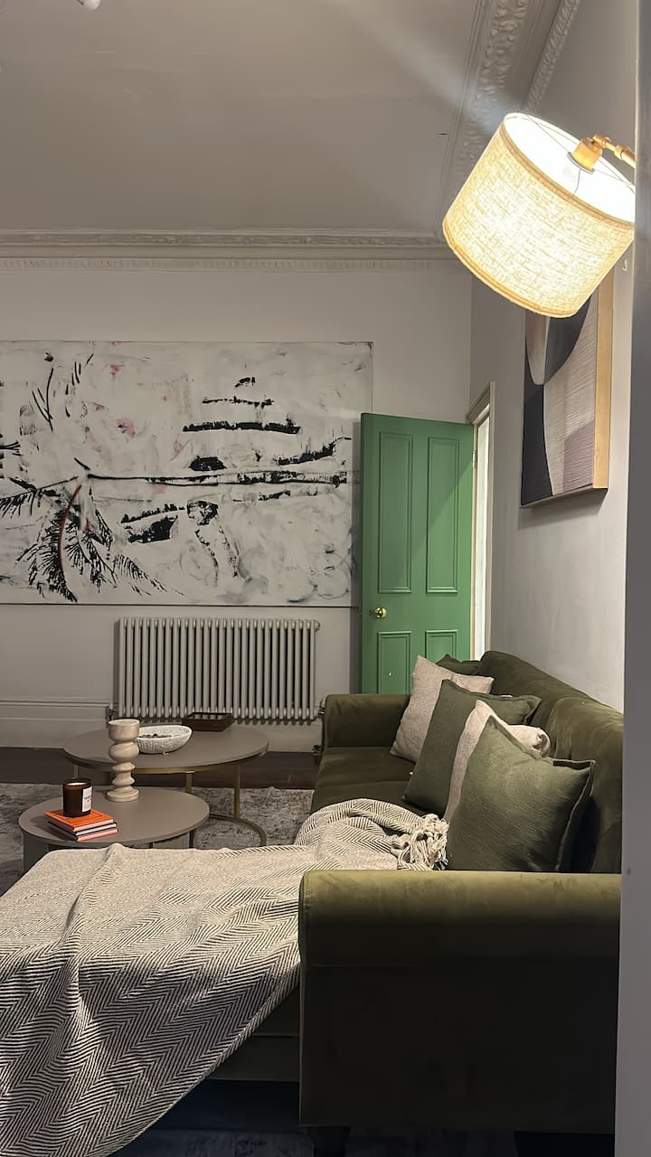 Hosts 5 | Kensington & Parking | 4 Mins To Station - London