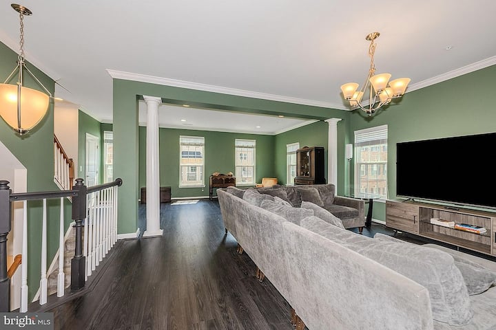 The Perfect Base For Adventure & Entertainment! - Gainesville, VA