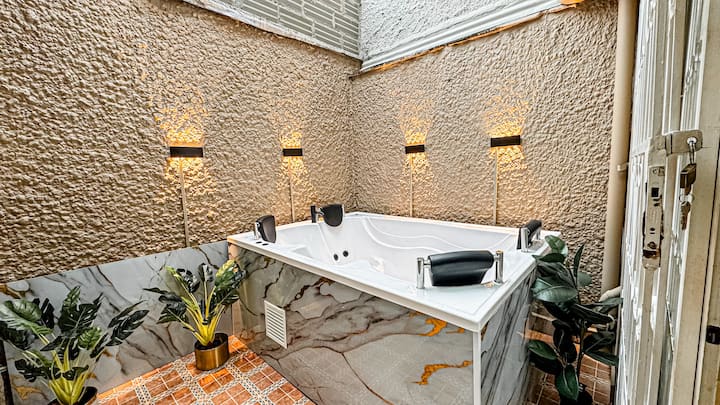 Lujosa Casa En San Antonio /Jacuzzi/4br/ac/parking - Rionegro