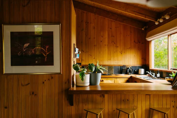 A Warm & Welcoming Coastal Retreat - Anglesea